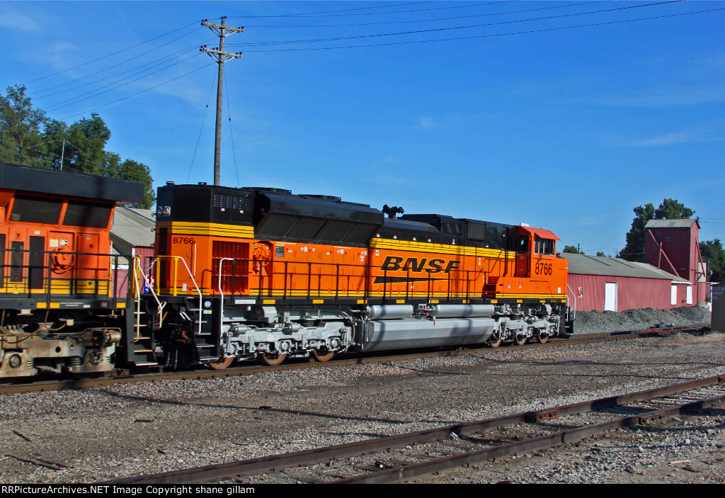 BNSF 8766 roster shot!